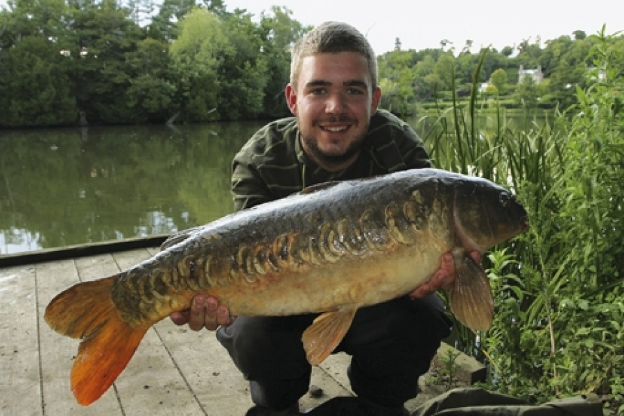 Cracking Mirror | Total Carp